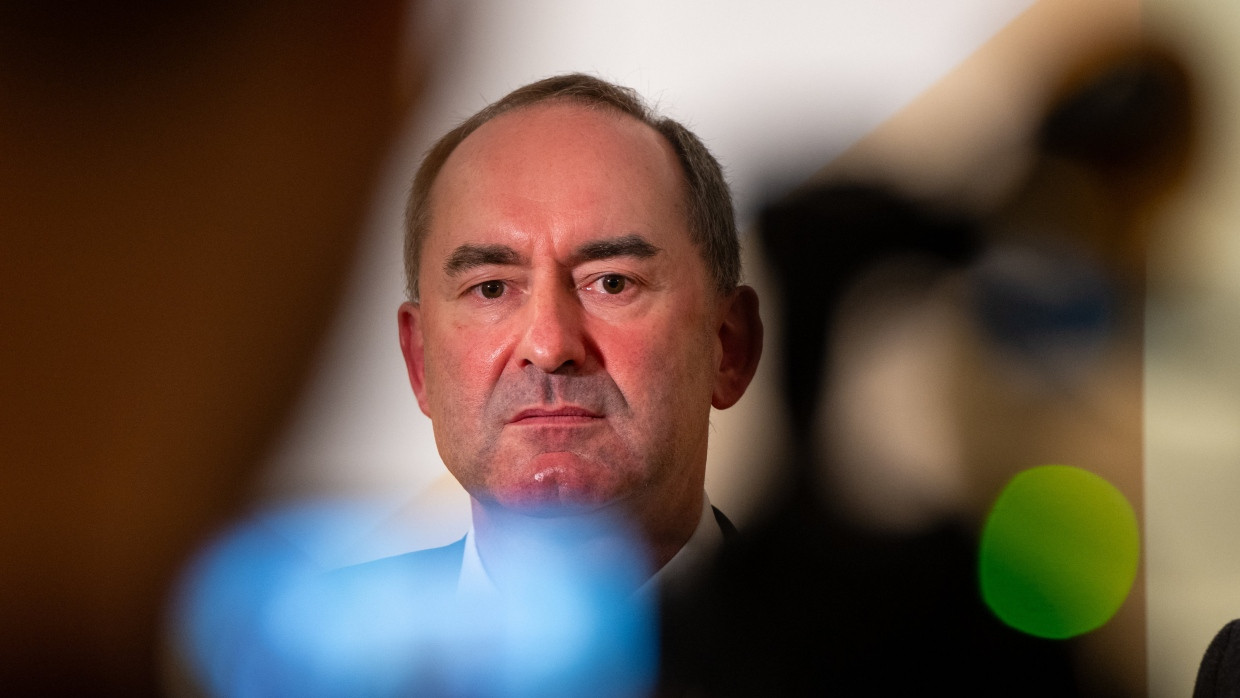 Anti-Israel-Demos: Hubert Aiwanger fordert härteres Durchgreifen